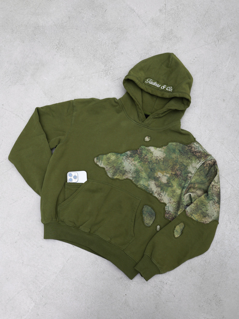 The Grounded Hoodie – TADEAS.CO